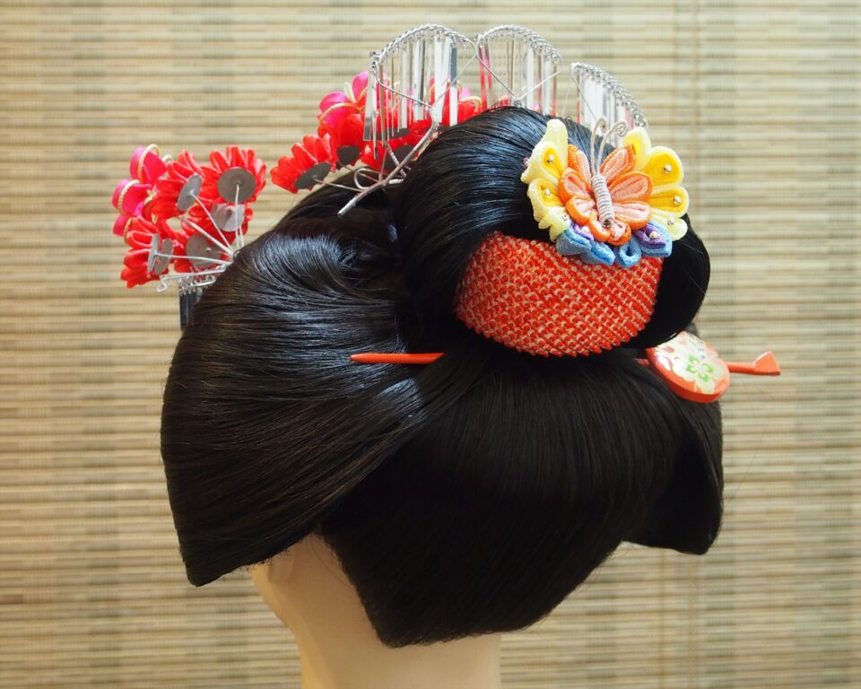 [七五三]日本髪（桃割れ）, ヘアセット, メイク, 着付け | ヘアーサロン千鳥